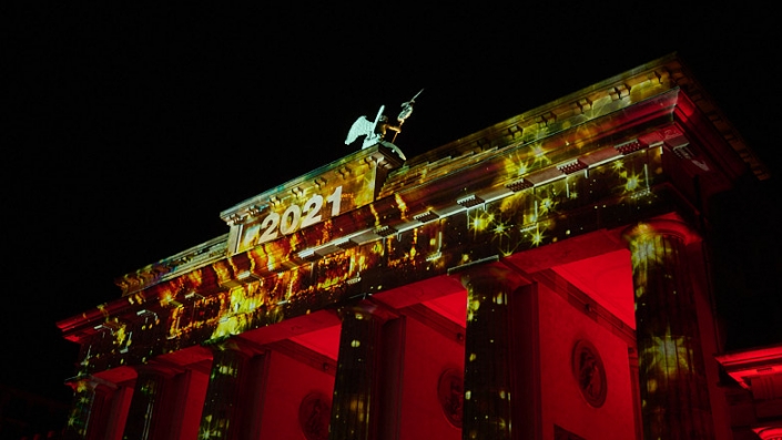 DZ7_2425 - cs-comsolution.com