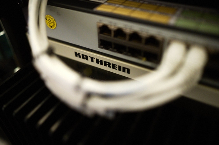 DZ7_2430 - cs-comsolution.com